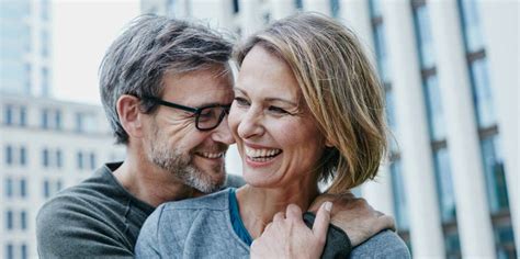 Monogamy Vs Non Monogamy How To Know If A Polyamorous Relationship Is Right For You Stephen