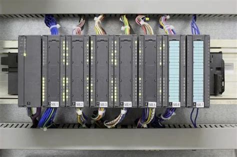 Programmable Logic Controller Plc At ₹ 8500piece Expandable