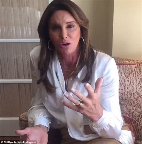 Caitlyn Jenner Hints At Donald Trump Vote For Us Election Daily Mail