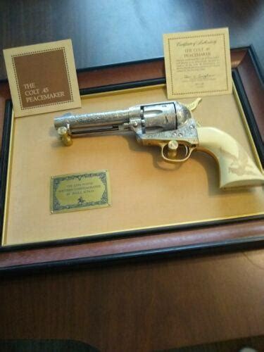 2 John Wayne Commemorative 45 Guns Franklin Mint 2103117066