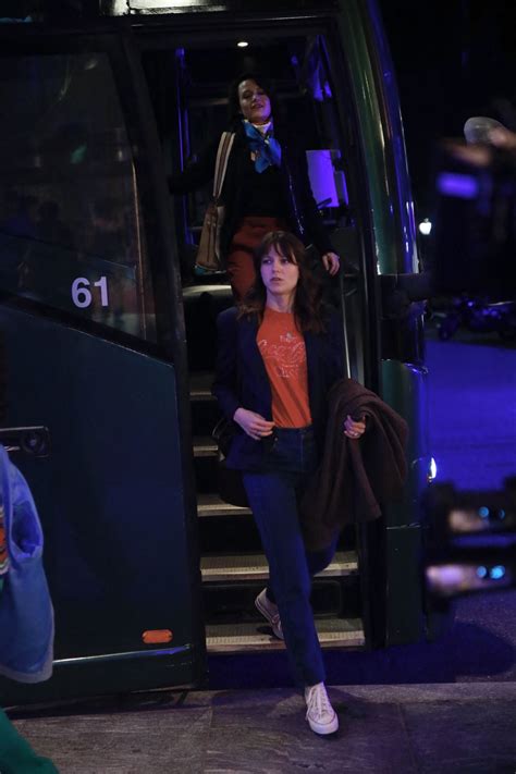 Melissa Benoist On The Set Of The Girls On The Bus In New York 1024