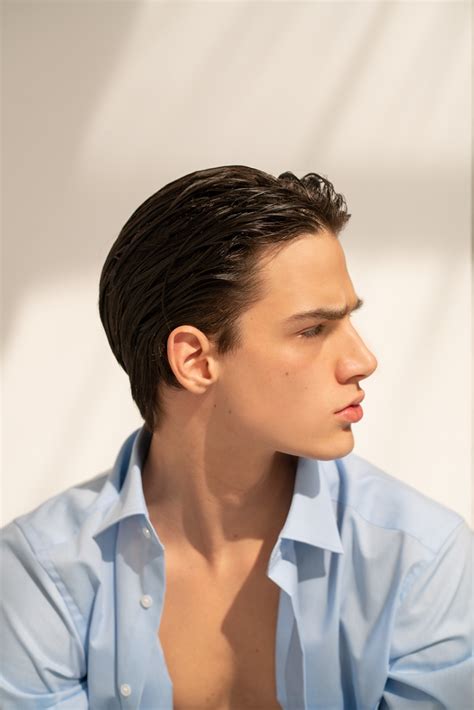 Noah H Quest Artists And Models