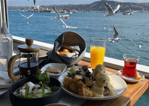 أفضل 7 مطاعم فطور في اسطنبول على البسفور مذهلة