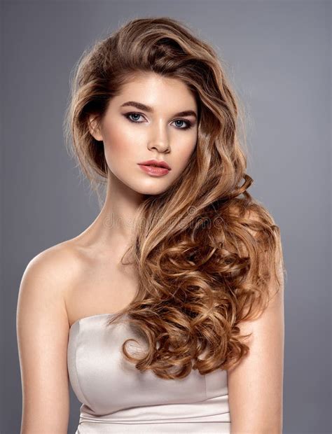24259 Photos De Jeune Femme Brune Photos De Stock Gratuites Et