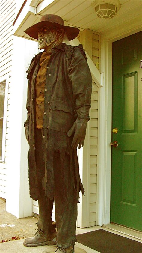 Scary Jeepers Creepers Diy Halloween Costume