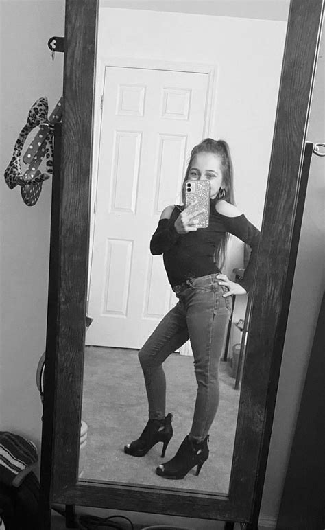 Shauna Rae Mirror Selfies R Shaunaraeupdate