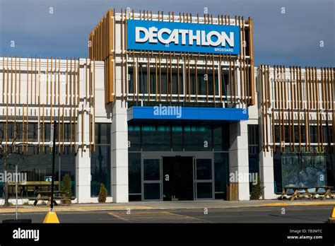 Decathlon Logo Banque De Photographies Et Dimages à Haute Résolution Alamy