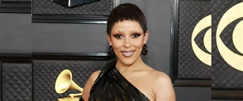 ‘poolman Trailer Chris Pine Dives Into Directing With New Film Home