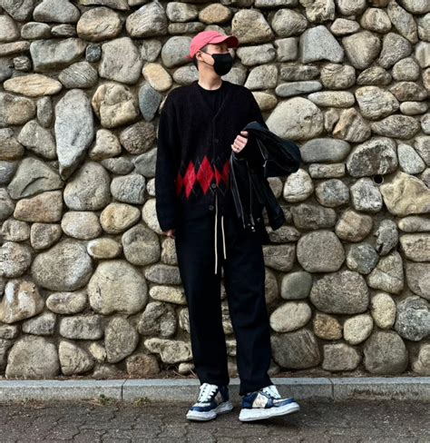 미하라 야스히로 웨인 남자 아가일 가디건 코디 피어오브갓 에센셜 바지 네이버 블로그