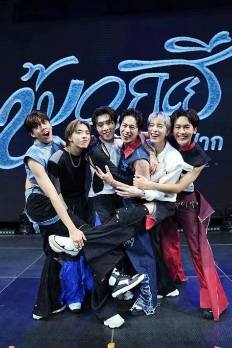 บันเทิง ‘proxie จัดเต็มโชว์เคสคัมแบ็กซิงเกิ้ล ‘ตบปาก ปล่อยข่าวดี