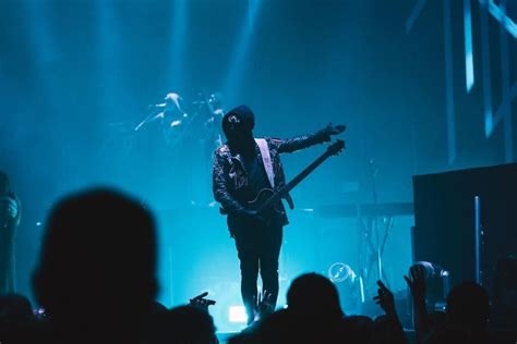 A Closer Look At Sleep Tokens Enigmatic Back Vocalists Welcome To Eden