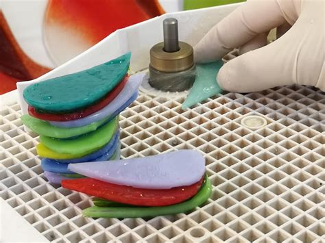 Robyn Coetzee Meet The Glass Artist Who Grew Up With An Aviary In Her Courtyard Folksy Blog