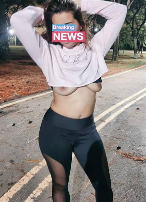 Esposa Deliciosa Que Adora Se Exibir Em Público Porno Carioca