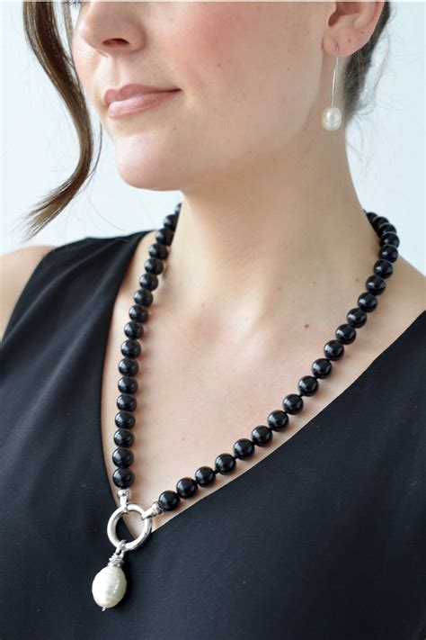 Archer House Glass Pearl Necklace Hartleys Fashion