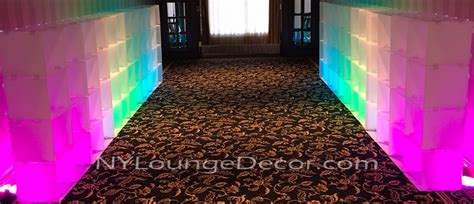 Cubbies Ny Lounge Decor