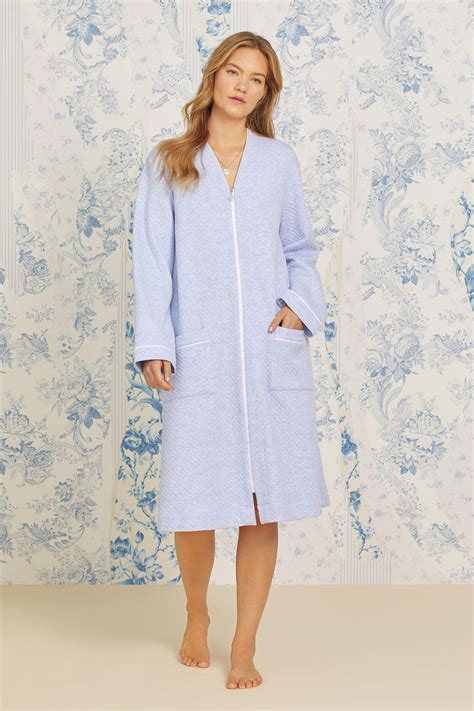 Classic Peri Heather Diamond Jaquard Zip Robe Shopperboard