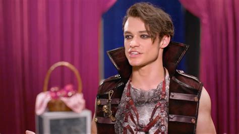 Thomas Doherty As Harry Hook In Descendants
