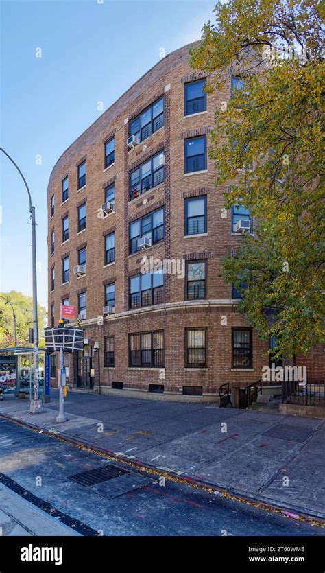 1982 University Avenue In Morris Heights The Bronx Is A Low Rise