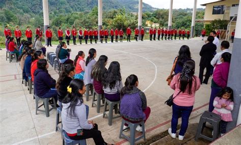 Visitando La Secundaria Técnica No 82 Félix Alejo Pérez” De Xalacapan