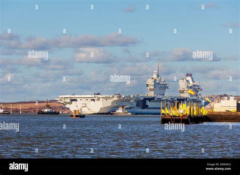 Tugs Guide Queen Elizabeth Class Aircraft Carrier Hms Prince Of Wales