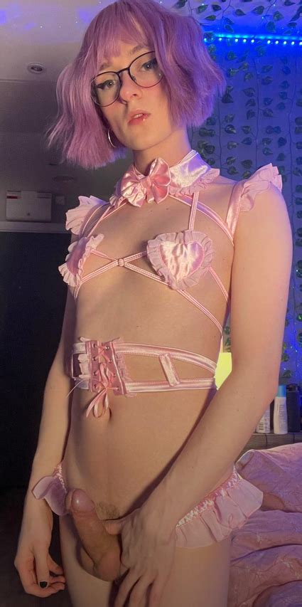 frilly sissy stevetoo