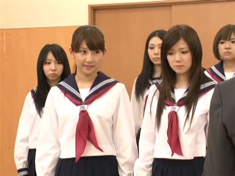 思春期の女子校生には恥ずかし過ぎる校則 校則第7条：学校指定の白下着以外を身につけている生徒はその場で Sodcreate 1123 人気av