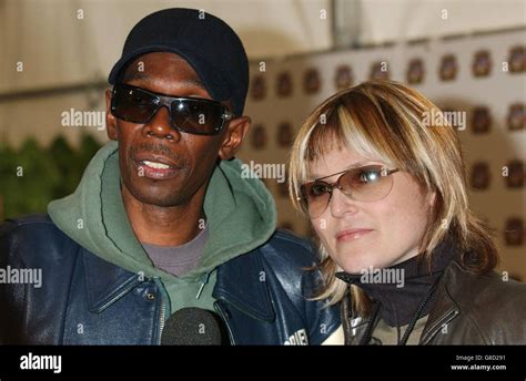 Nokia Isle Of Wight Festival Seaclose Park Maxi Jazz And Sister Bliss
