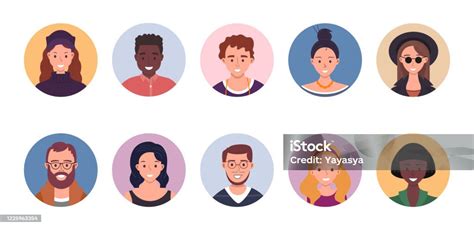 피플 아바타 번들 세트 사용자 초상화 다른 인간의 얼굴 아이콘입니다 남성과 여성 캐릭터 미소 짓는 남자와 여자 캐릭터 플랫 만화 스타일 벡터 일러스트 다민족 그룹에 대한