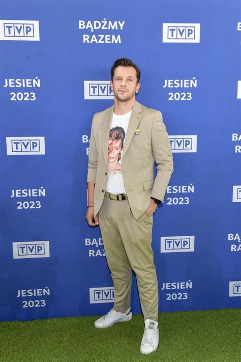Rzadki widok na ramówce TVP Aktor wspiera LGBT Pudelek