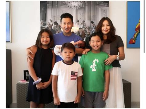 “Хамар” Т Ганболд гар хийцийн гутал өмсөнө ТАС МН