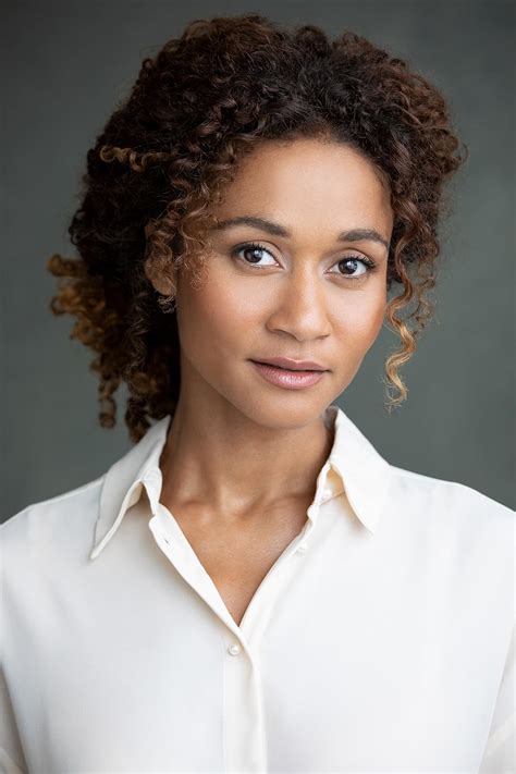 Lindura Photos Imdb