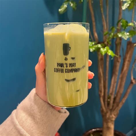 말차ෆ🍵 그린녹차생크림케이크 ₩4500 🍃🍰 말차럽오프라인 파파브레드 씁쓸한 녹차맛이 잘 나면서 달지 않았고 생크림은 듕물성같았는데 살짝 산미가 있었음