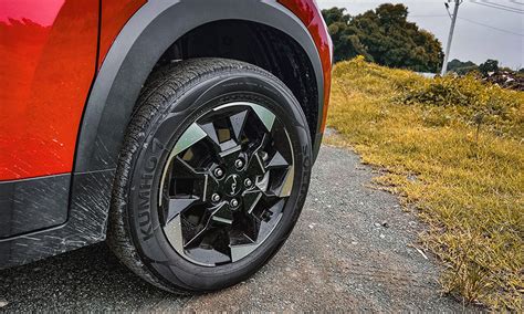 Kia Sonet 1 5 Sx At Solid Value Packed Crossover Visor