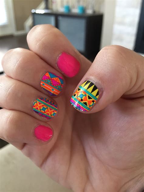 Kiss Nail Wrap And The Pink Is Bitch Fit From Ginger Liz Kiss Nails Nail Wraps Pedi Liz