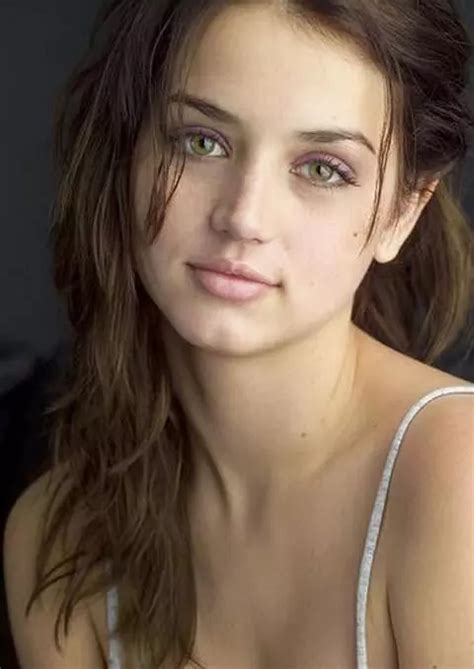 21 Best Moments Of Ana De Armas Without Makeup Fabbon
