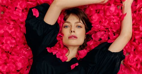 Базові речі і оригінальні орнаменти Андре Тан показав стильну колекцію