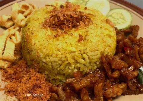 Resep Nasi Kuning Magic Com Bumbu Instan Oleh Euis Amalia Cookpad