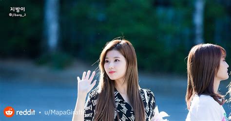 Twice Sana Feet 😍 And A Bit Of Momo As Well 😍 Umapagiraffe