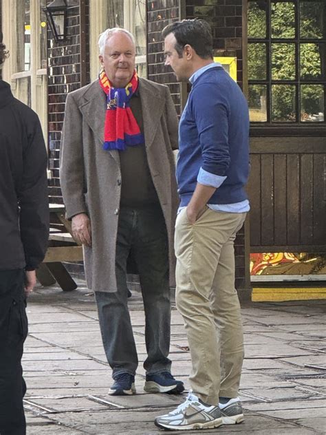 Exclusive Smiling Ted Lass0 Returns To Richmond And His Favourite Pub
