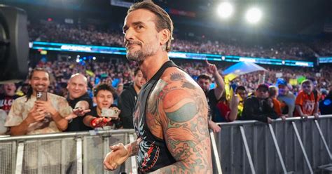 Wwe Cm Punk Guarda A Wrestlemania 41 E Allontana Il Ritiro