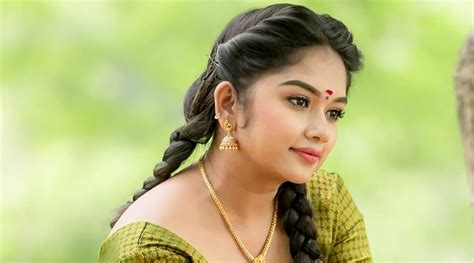 நகைகளை விட உங்கள் புன்னகை மிளிர்கிறது சித்தி 2 நாயகியின் வைரல் போட்டோஸ்