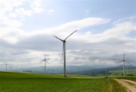 Enercon Gmbh E 82 E2 2 300 Kw Windturbine Generator Rocchetta S Antonio