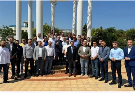 Пуснаха видео с Доган от срещата му с младежите на ДПС