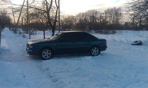 Вот и пришла в Украину нашу настоящая зима под Новый 2015год — Audi 80 B4 2 6 л 1995 года