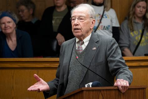 Sen. Chuck Grassley town hall in Iowa gets heated quickly over Trump