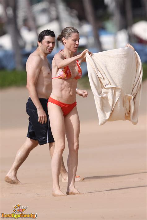 Julie Bowen Bikini