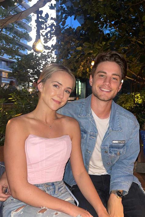 Who Is Sweet Magnolias Star Carson Rowlands Wife All About Maris Rowland
