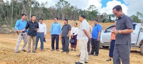 លោក សុខ ភិរម្យ អភិបាលស្រុក លោក លោកស្រីអភិបាលរងស្រុក បានអមដំណើ លោក អន សុធារិទ្ធ អភិបាលរងខេត្ត