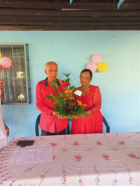 Echtpaar Narain Soekhradj Viert Diamanten Huwelijk Dagblad Suriname