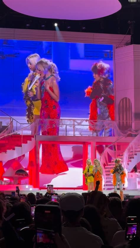 Drew Barrymore Bangs